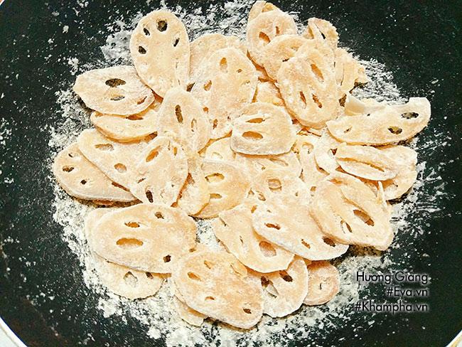 Cách làm mứt củ sen lạ miệng, đơn giản mà ngon