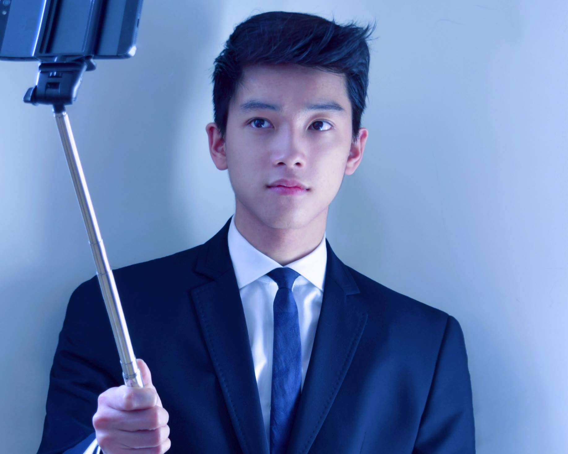 Dân mạng nghi ngờ về thành tích, Chris Khoa Nguyễn "đáp trả” ra sao?