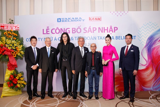 Siêu mẫu Trần Hải Đăng gây ấn tượng với chiều cao 193cm tại lễ sáp nhập tập đoàn tóc Nhật