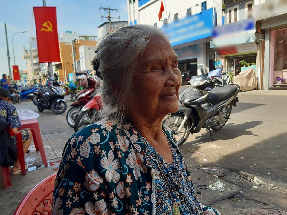 Nghệ sĩ Hồng Sáp rơi nước mắt kể chuyện bị lừa hết số tiền mạnh thường ...