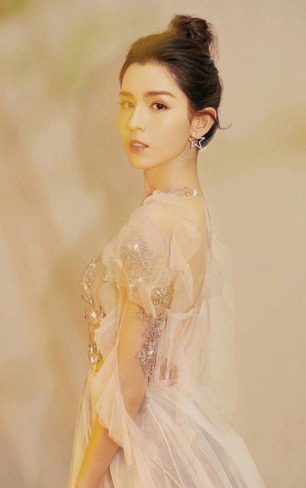 Angela Baby đã xinh như hoa, nhưng 2 nàng "tiểu tam tin đồn” của cô còn ...