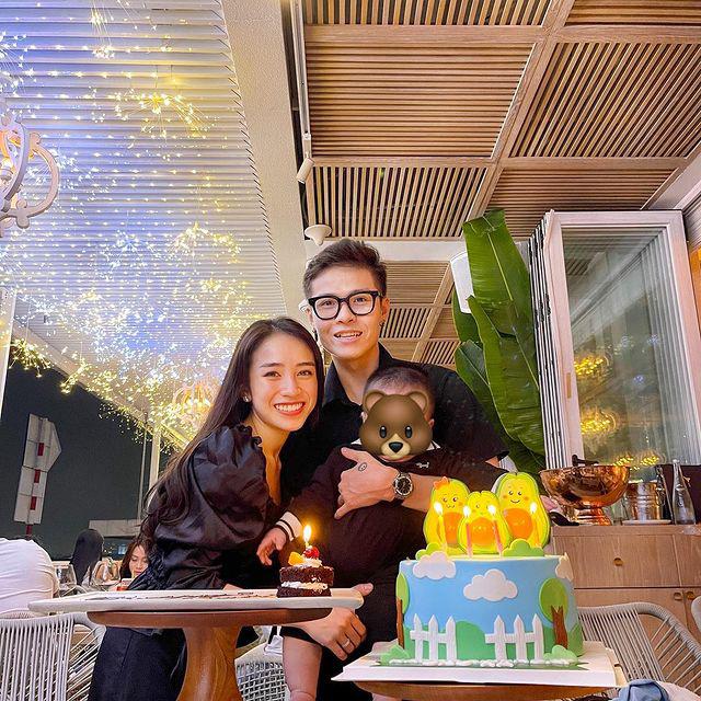 Rick kid Sài Gòn 20 tuổi làm mẹ, con gái đại gia Minh Nhựa được khen đã ...