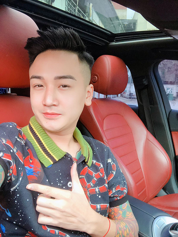 Influencer Duy Long Đặng nổi tiếng với gu ăn mặc thời thượng được giới ...