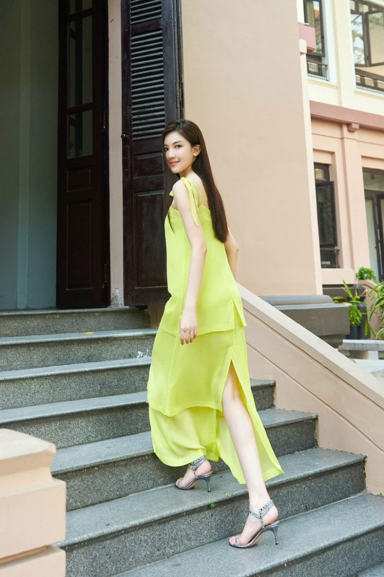 Tiểu tam đẹp nhất Thanh Hoá khéo mặc tôn triệt để body, khoe đôi chân ...