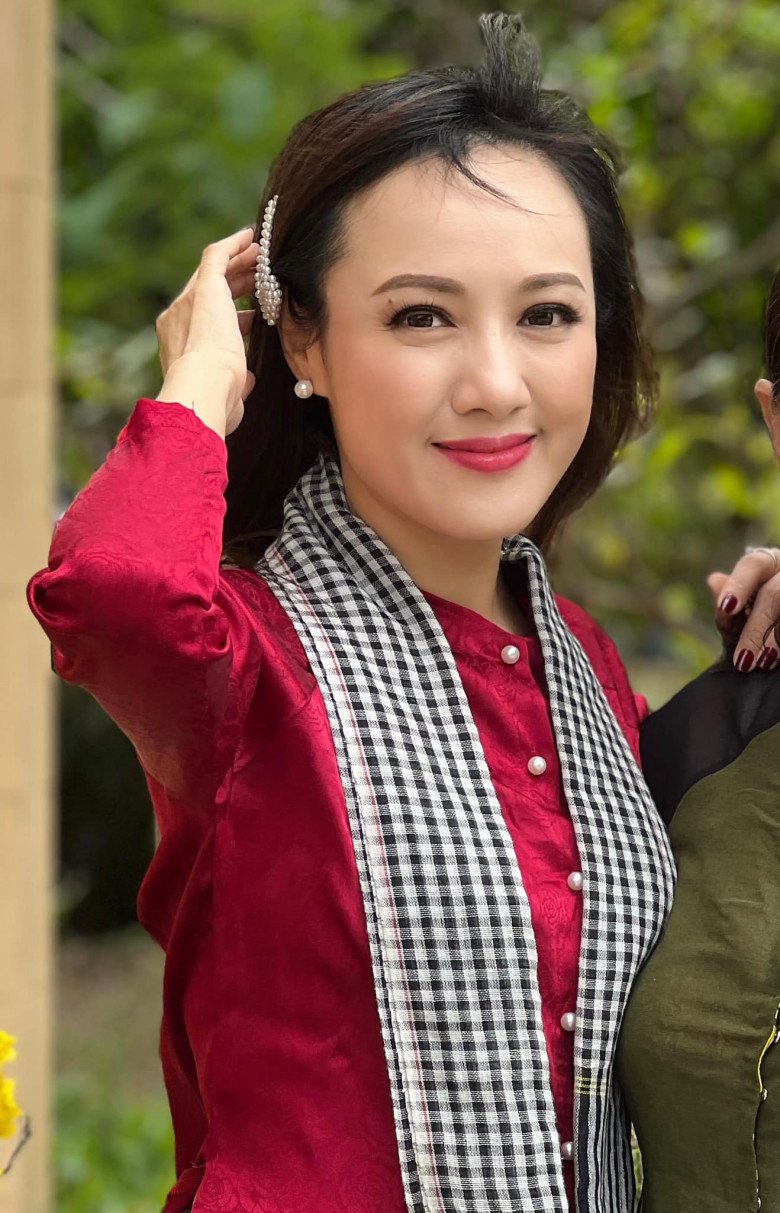 BTV Hoài Anh khoe hình ảnh chân chất vẫn đẹp bất chấp, nghìn người thốt lên: Xinh quá cô gái ...