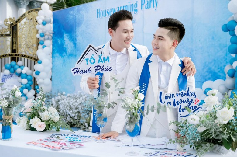 Cặp đôi đồng tính nam Hà Trí Quang - Thanh Đoàn làm tiệc đầy tháng cho ...