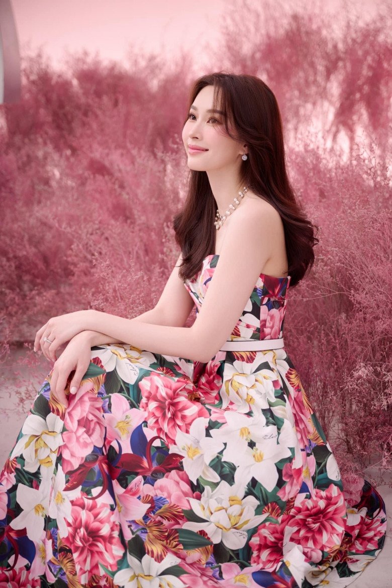 Đây là Hoa hậu Việt Nam hiếm khi mặc bikini, chỉ khoe nét quyến rũ bằng ...