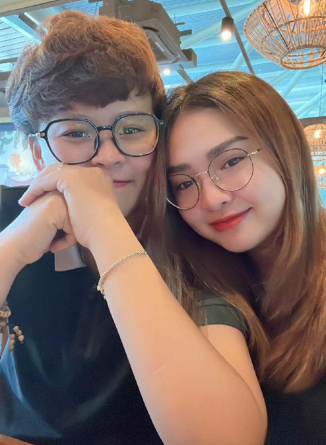 Đăng ảnh cùng người yêu đồng giới, Thiện Nhân khiến cư dân mạng xin lỗi vì câu bình luận