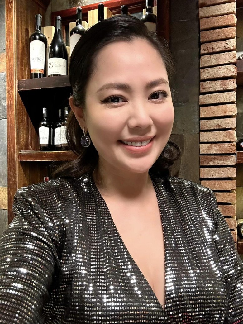 Mỹ nhân nốt ruồi khủng của Đại Gia Chân Đất giờ tuổi 38 dáng dấp đầy ...