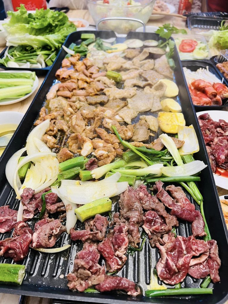 Vợ Hồng Đăng khoe bữa ăn Ối giời ơi, dân mạng cũng thốt lên theo khi ...