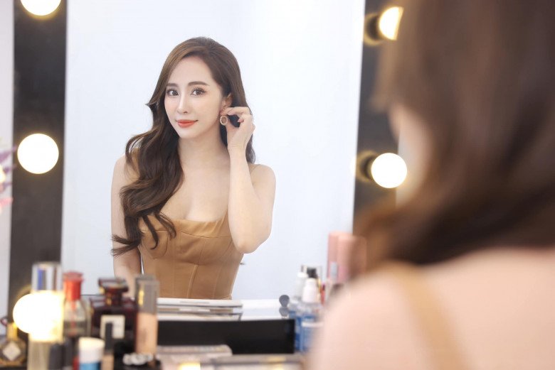 Đệ nhất tiểu tam màn ảnh Việt, lỡ 1 lần đò, giờ kề tuổi trung niên dành hết thời gian ở phòng tập