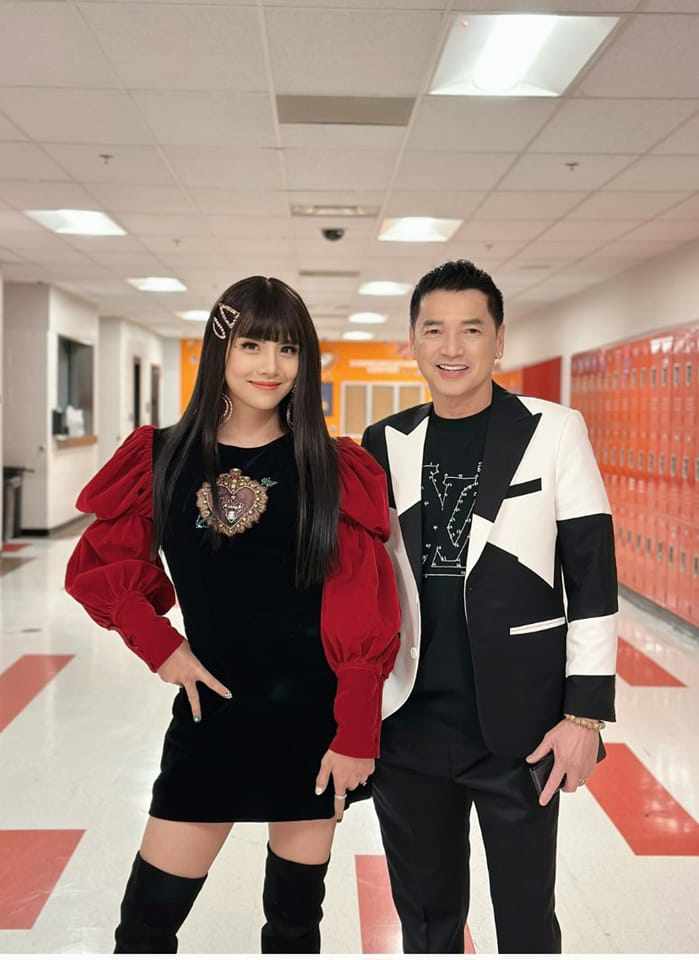 Chồng cũ Hồng Đào khoe người mới trẻ đẹp, chân dài nuột nà: Là gương ...