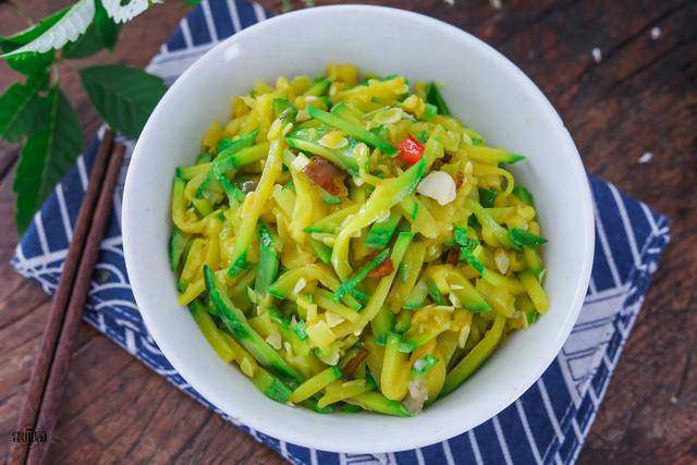 Không phải đợi già mới nấu được, quả này lúc non xào cực ngon, tốt cho ...