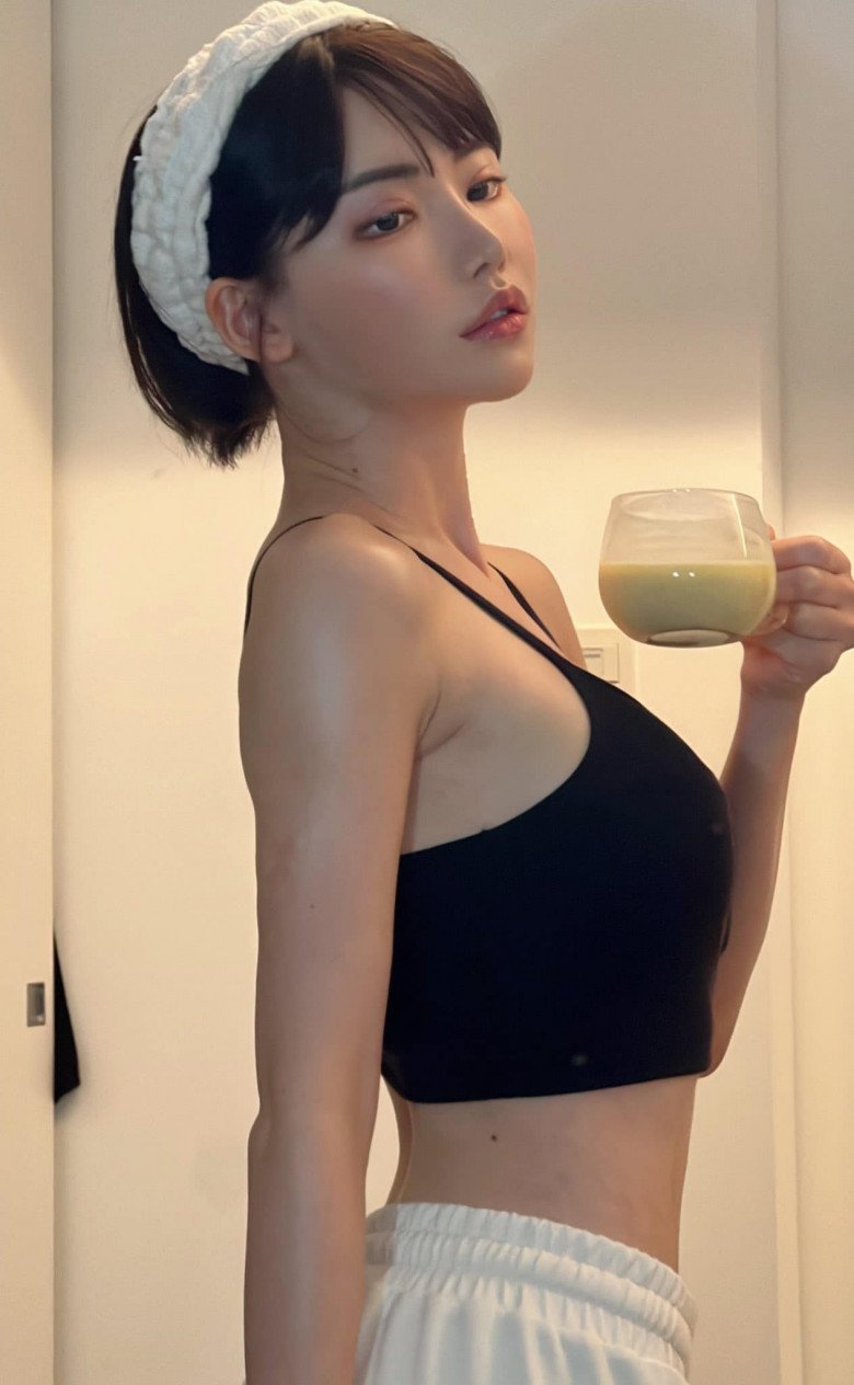 Đường cong ảo diệu đến lệch xương chậu của nữ thần phim người lớn Eimi Fukada khi sang Việt Nam