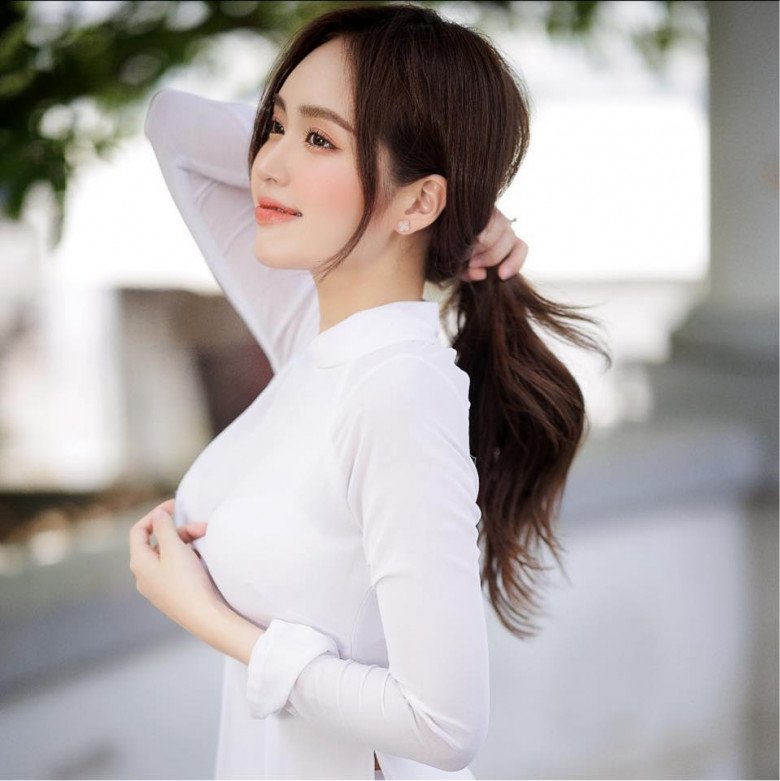 Má lúm Thủ đô tự ti vòng 1 khiêm tốn, giờ ngày đêm bốc tạ hòng độ đường cong uốn lượn