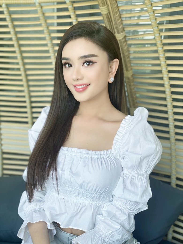 Lâm Khánh Chi về làm dâu miền Tây biến hình nhanh như chớp, chuộng món đồ rách tươm style cái bang