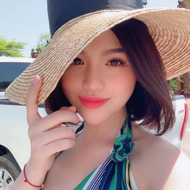 Vụ váy bẩn thanh lý giá 500K chấn động MXH, nữ MC lên tiếng khẳng định ...