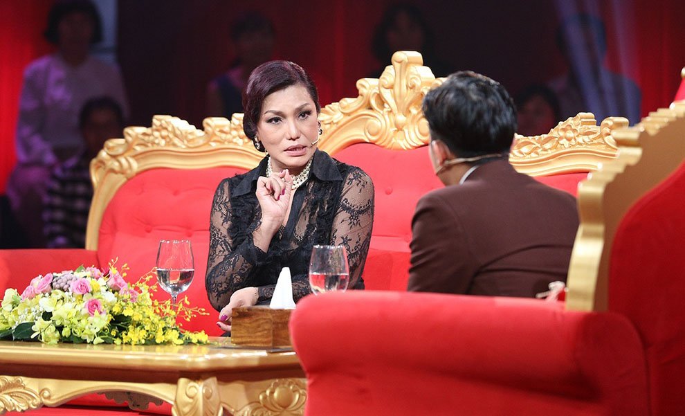 Cindy Thái Tài thờ chồng đã mất 8 năm, không cấm con trai yêu từ năm 12 ...