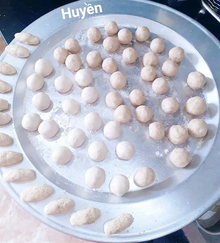 Mẹ đảm Hải Phòng mách cách làm bánh rán vừng giòn ngon, nóng hổi, hàng ...