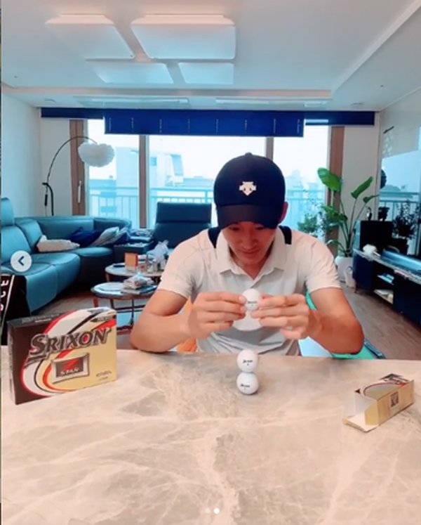 Mặc kệ chị gái dính bê bối trốn thuế, em trai Kim Tae Hee khoe cuộc ...