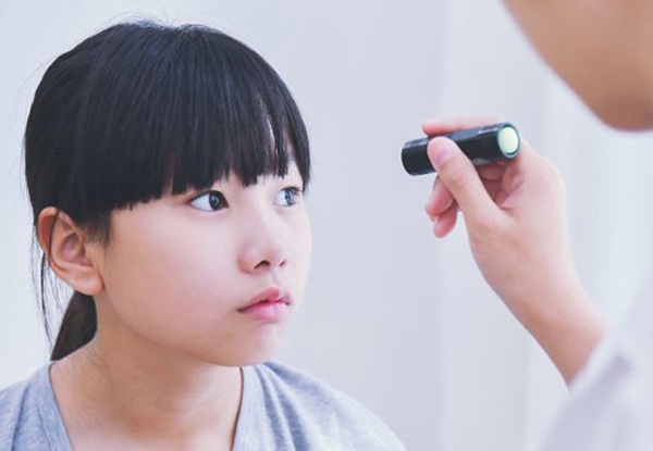 Lác mắt: Tổng quan, nguyên nhân, triệu chứng, phòng và điều trị