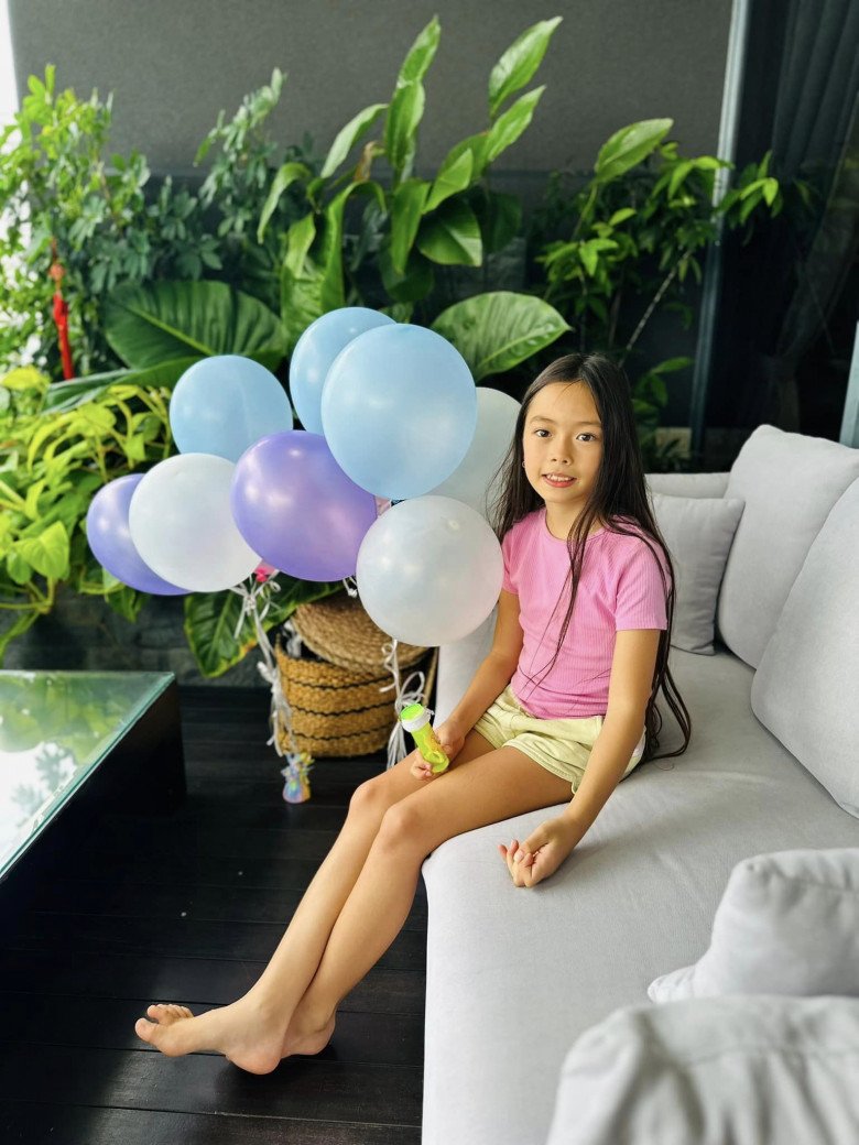Đoan Trang Da Nâu Cao 1m5 Lấy Chồng Tây Cao 1m9 Nay Con Gái 9 Tuổi Trắng Xinh Chân Dài Như
