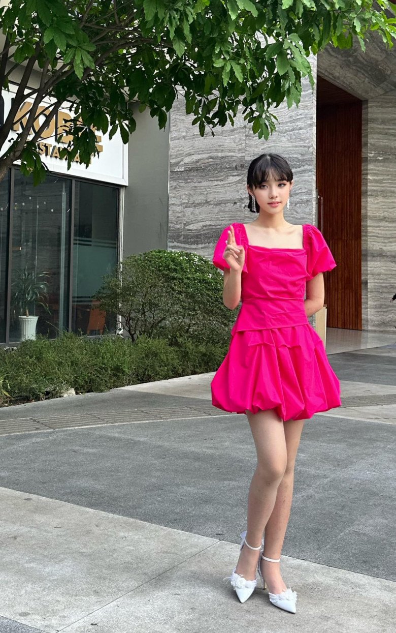 Con gái nuôi duy nhất của Bằng Kiều 14 tuổi cao 1m72, ăn diện kiểu nào ...