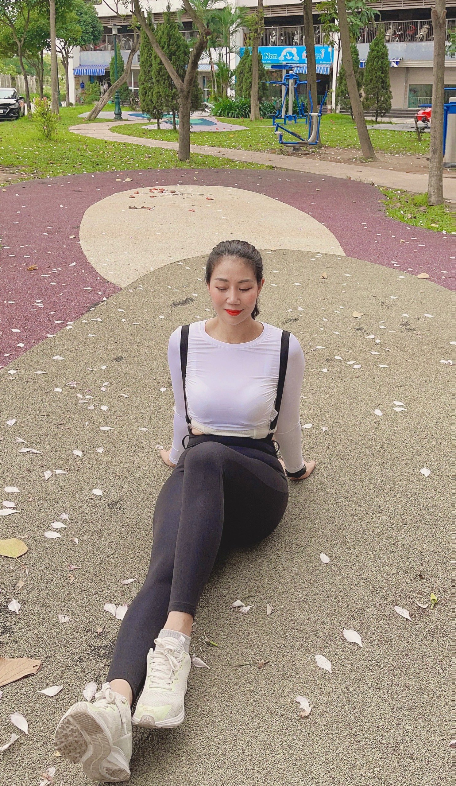 Chân dung nữ vệ sĩ bảo vệ tiểu thư: U45 cao 1m74, ngoại hình lừng lững ...