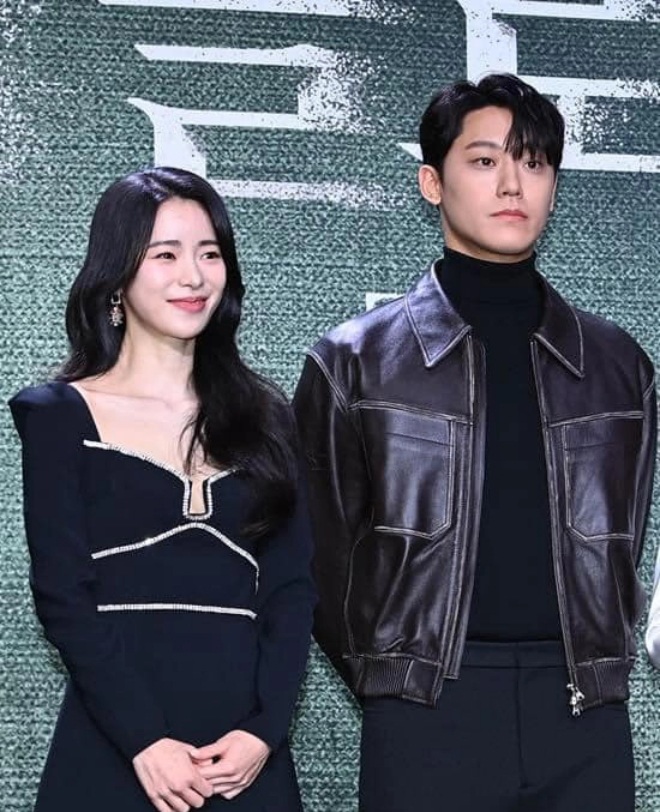 Mốt tình chị - em nở rộ trong showbiz: Mới nhất là ác nữ hại Song Hye Kyo, ngưỡng mộ nhất là Kim ...