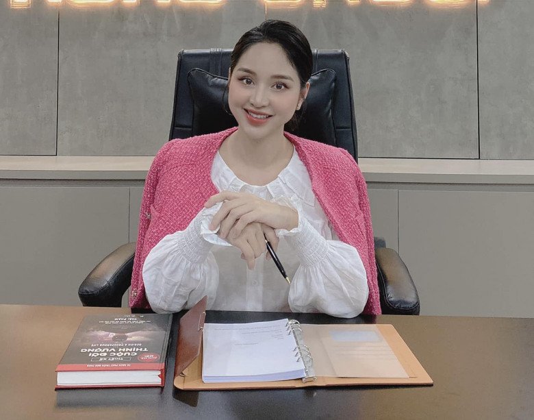 Gái xinh Tây Bắc bán thịt trâu là CEO, làm mẹ 1 con mà đường cong trập trùng, U35 vẫn được trai ...