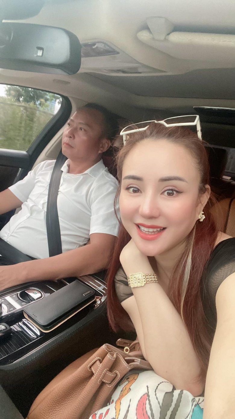 Cuộc sống xa hoa của ca sĩ Vy Oanh trước khi hoàn toàn biến mất khỏi mạng xã hội, gọi điện không ...