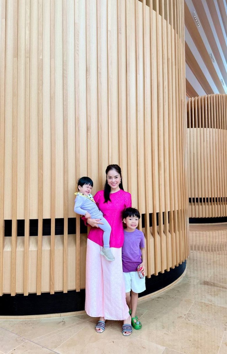 Dương Cẩm Lynh 2 lần sinh con khổ cực, bị "cắm sừng” lúc bầu bí, giờ ...