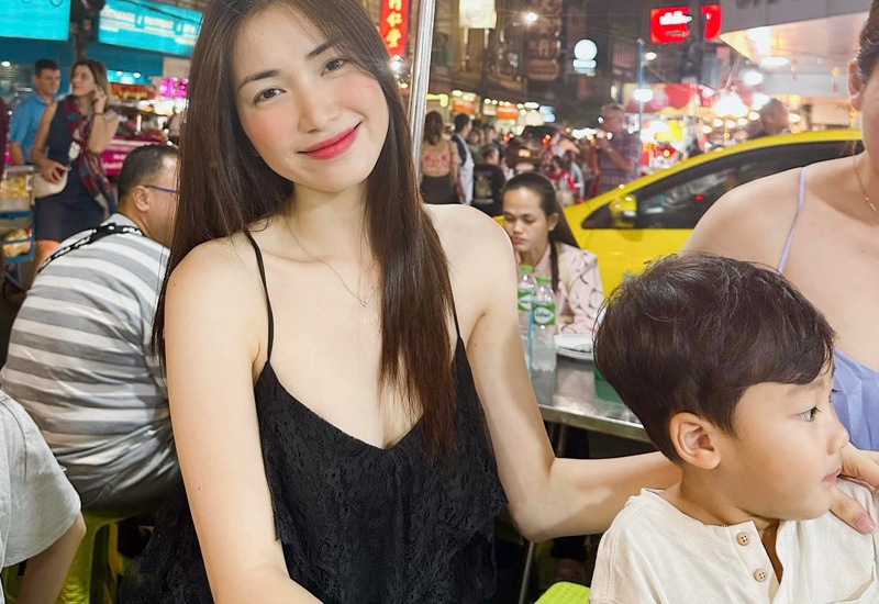 Chia tay thiếu gia miền Tây, Hòa Minzy làm mẹ đơn thân, được ghép đôi với nam cầu thủ Seoul E ...