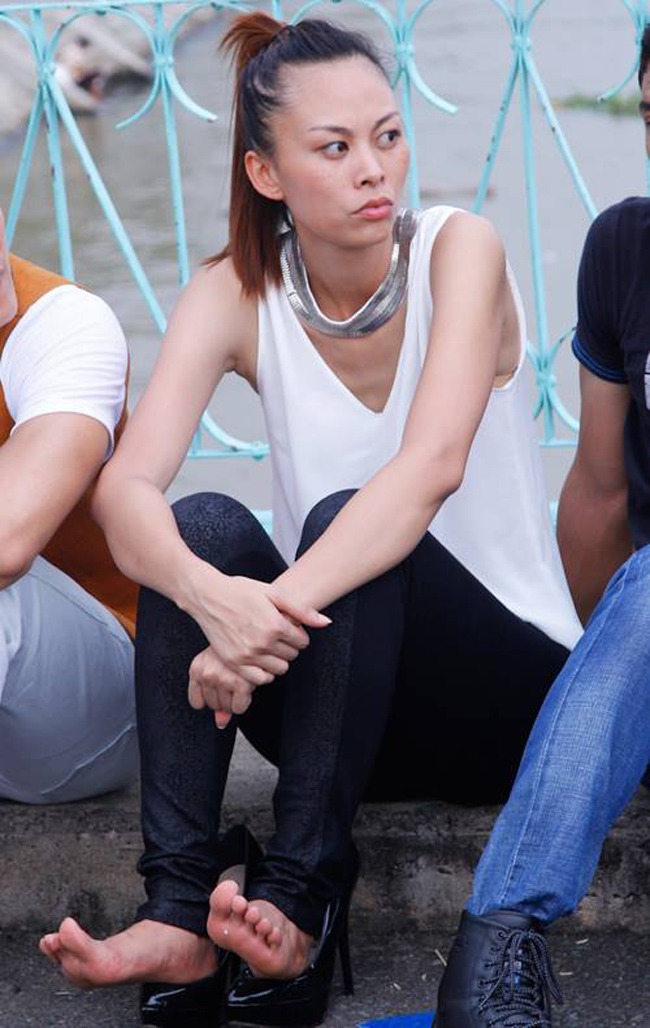 Chân dung người mẫu trong drama 1 chọi 7 giới VNTM, tốt nghiệp đại học Vân Nam, từng nặng 88kg ...