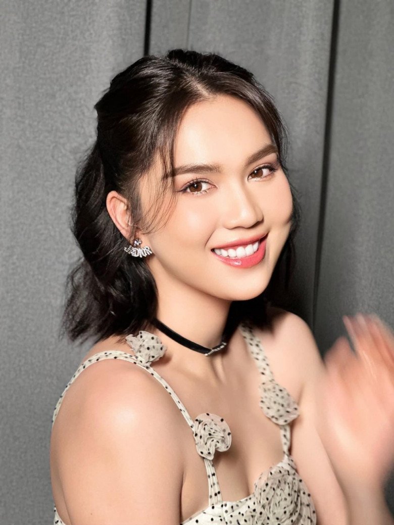 Đâu Phải Tự Nhiên Ngọc Trinh đẹp Vào Hậu Trường Thấy Cả Dàn đồng