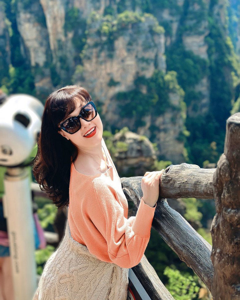 Người phụ nữ xấu nhất Việt Nam U50 trẻ xinh, da trắng muốt, mặc đồ nhí ...