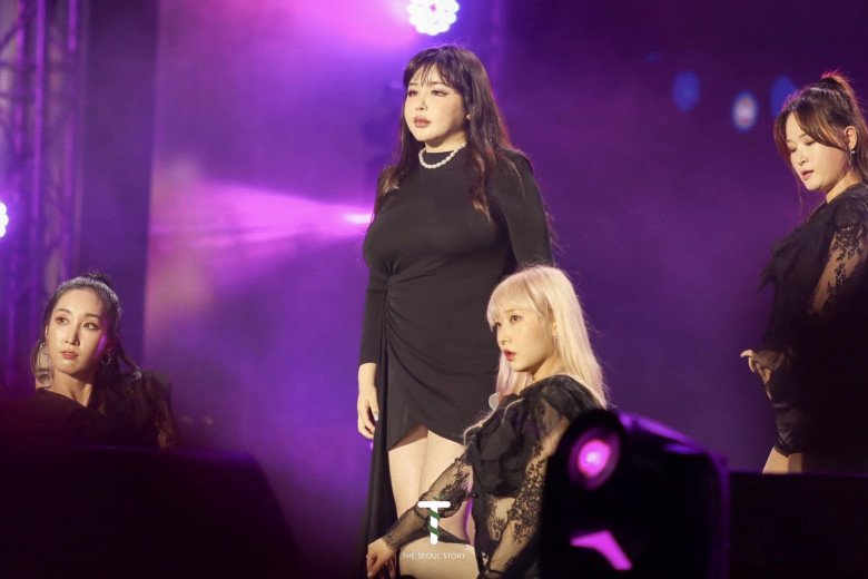 Tiếc Thay Cho Park Bom Búp Bê Ngày Nào Phát Tướng Mặt Phù Môi Căng