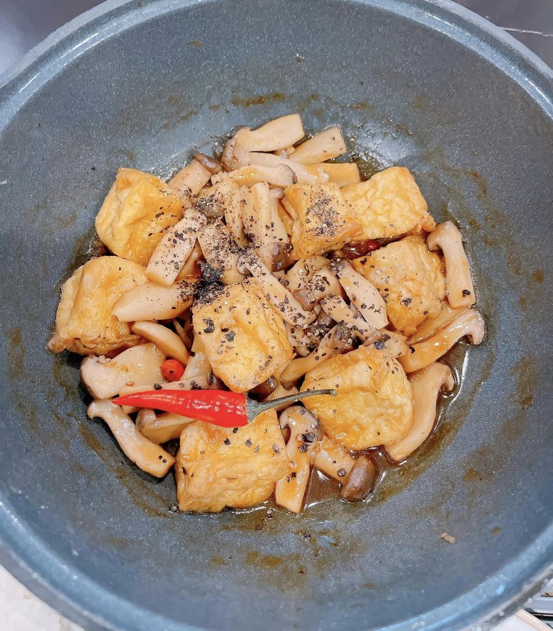 Cô Trúc xinh đẹp của showbiz Việt nấu ăn chay đẹp mắt gây trầm trồ, mỗi ...