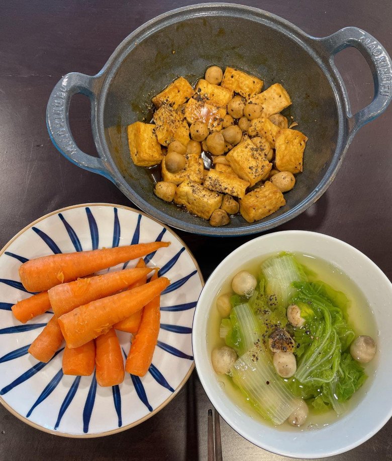 Cô Trúc xinh đẹp của showbiz Việt nấu ăn chay đẹp mắt gây trầm trồ, mỗi ...