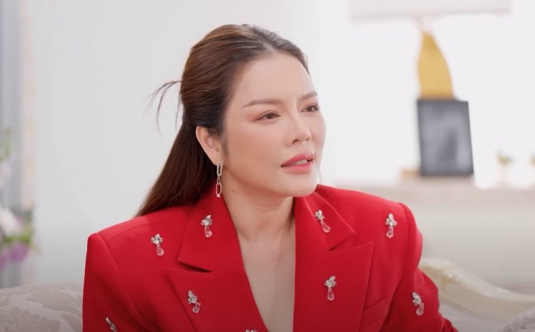 Nữ đại gia Lý Nhã Kỳ kể vụ việc bỏ nguyên vali kim cương ở sân bay và quá trình trở nên giàu sụ