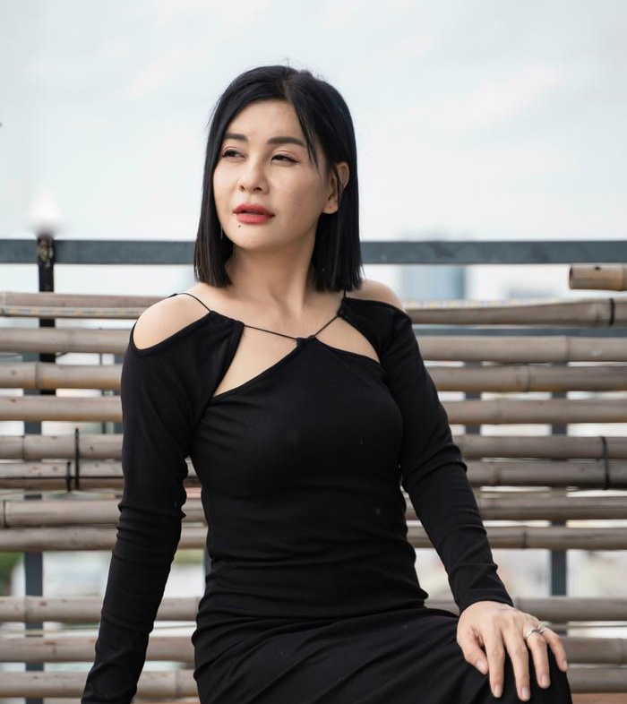 Đi cùng con trai Thái Hòa, Cát Phượng phải lên tiếng đính chính vì bị ...