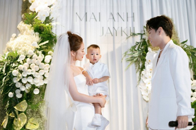 Những khoảnh khắc xúc động trong đám cưới của Jaykii - Trương Hoàng Mai Anh sau khi có con chung