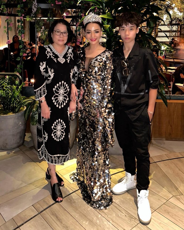 U40 đăng quang Hoa hậu, người đẹp Việt Nam ở Las Vegas thường xuyên bị gọi là bạn gái của con trai