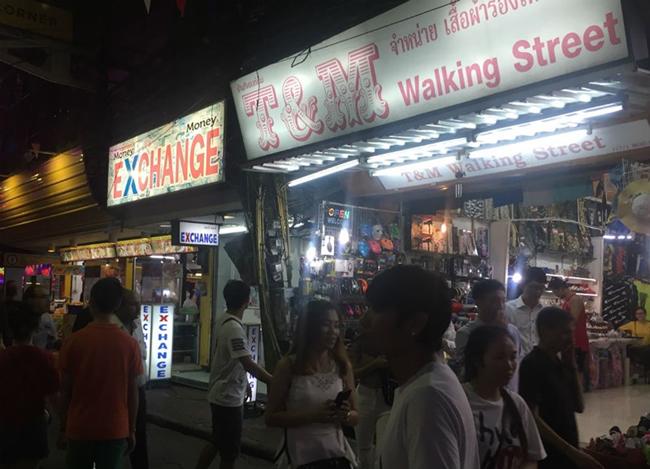 Phố đi bộ Pattaya Thái Lan những chuyện trên trời dưới đáy