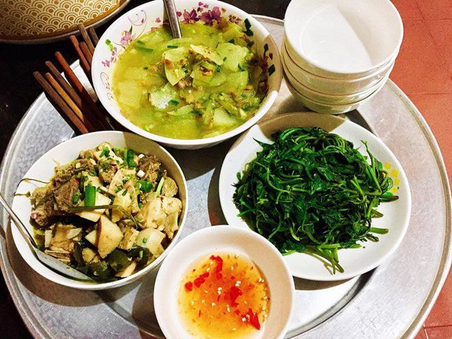 Cho bạn trai nếm thử bữa cơm, cô giáo được người yêu đòi cả đời ăn thêm ...