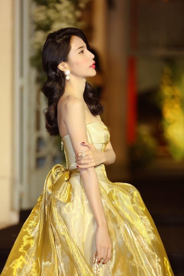 Lâu lâu tái xuất một lần, Thuỷ Tiên khiến fan mê mệt vì vẻ ngoài hệt ...