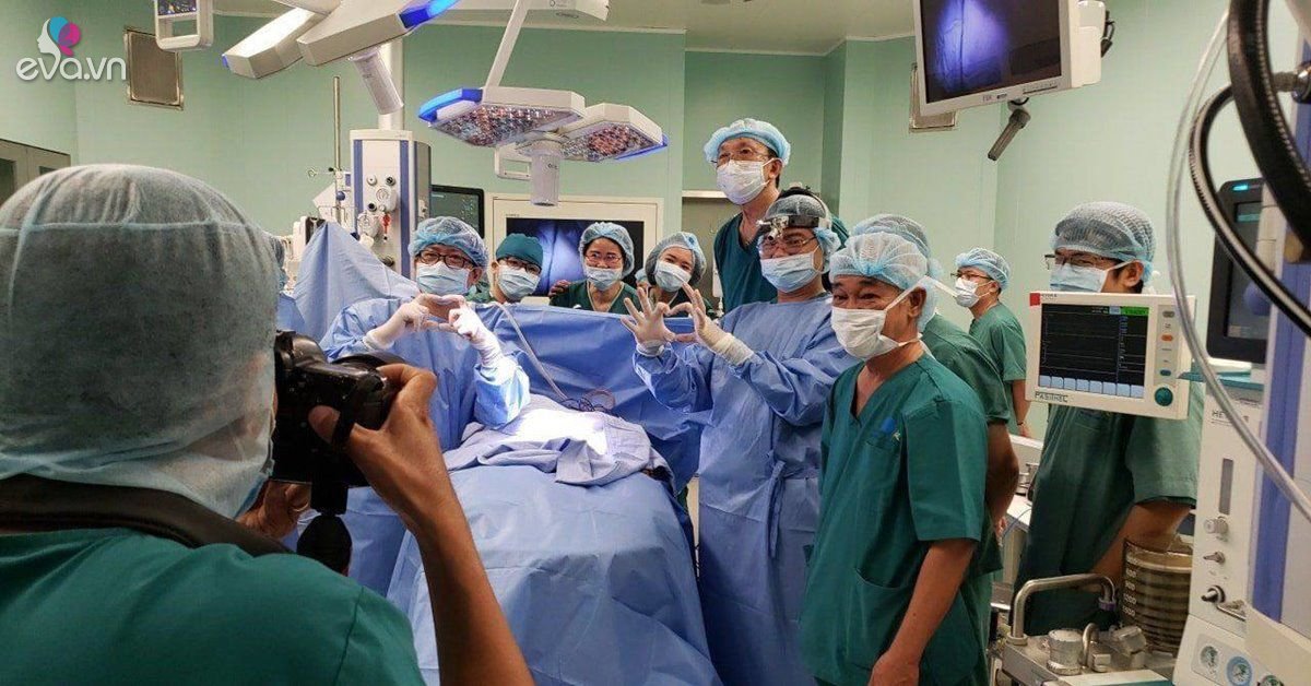 CLIP: Tách rời hoàn toàn 2 bé song sinh Trúc Nhi - Diệu Nhi