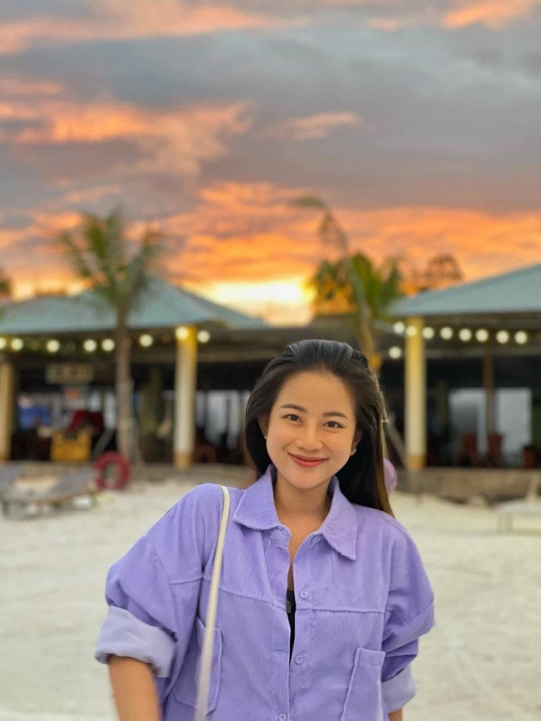 Vú em nhận lương 120 triệu đồng/tháng nhà Đoàn Di Băng báo tin có bầu ngay sau lễ cưới bạc tỷ