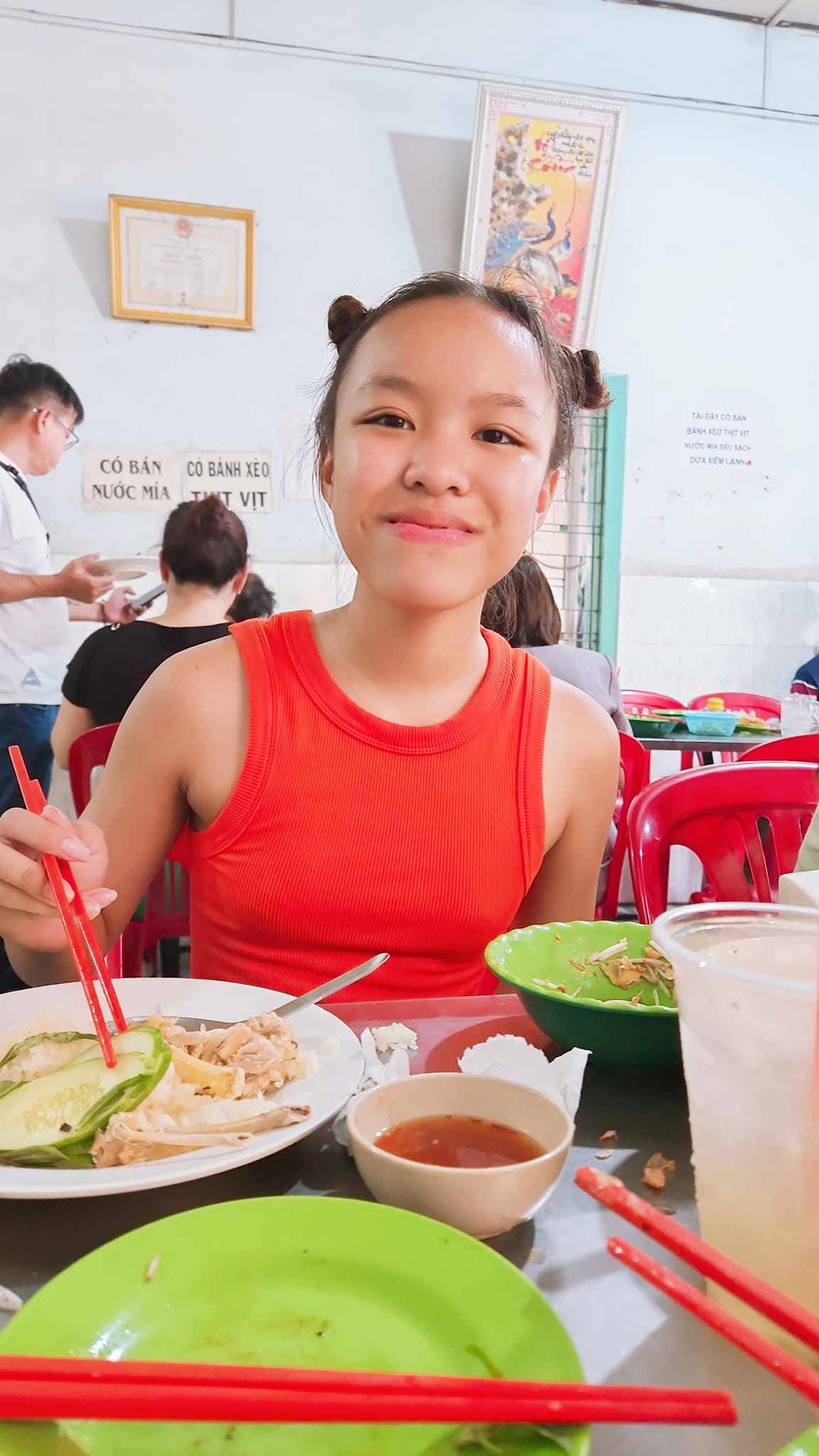 Sao Việt 24h: Xứng danh gia đình cực phẩm, Hồ Ngọc Hà tung ảnh đẹp như ...