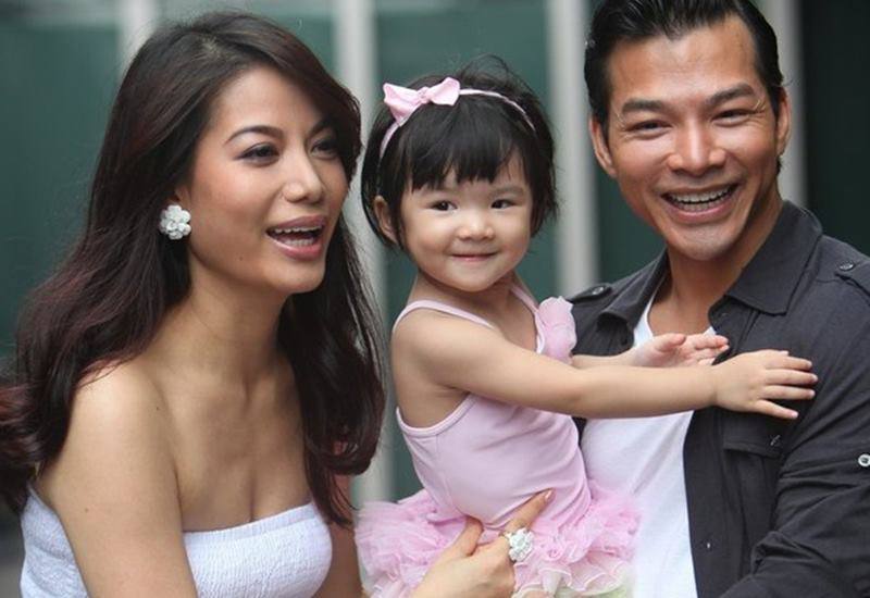 Suri Cruise Việt Nam 5 tuổi có xe hơi 5 tỷ, giờ 15 tuổi cuộc sống giàu sang, vóc dáng rõ rệt ...